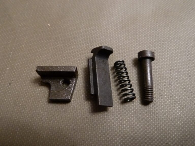 LEE ENFIELD NO4 MK1 BOLT RELEASE ASSEMBLEY (PD9) - Chelmsford Militaria
