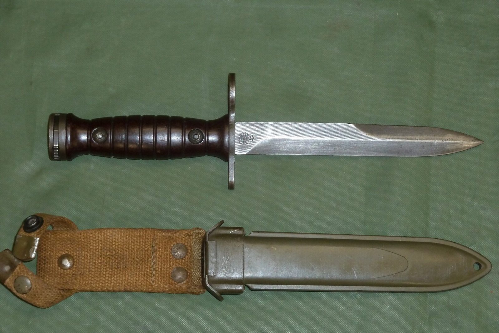 ITALIAN BERETTA BM59 BAYONET (B2657) - Chelmsford Militaria