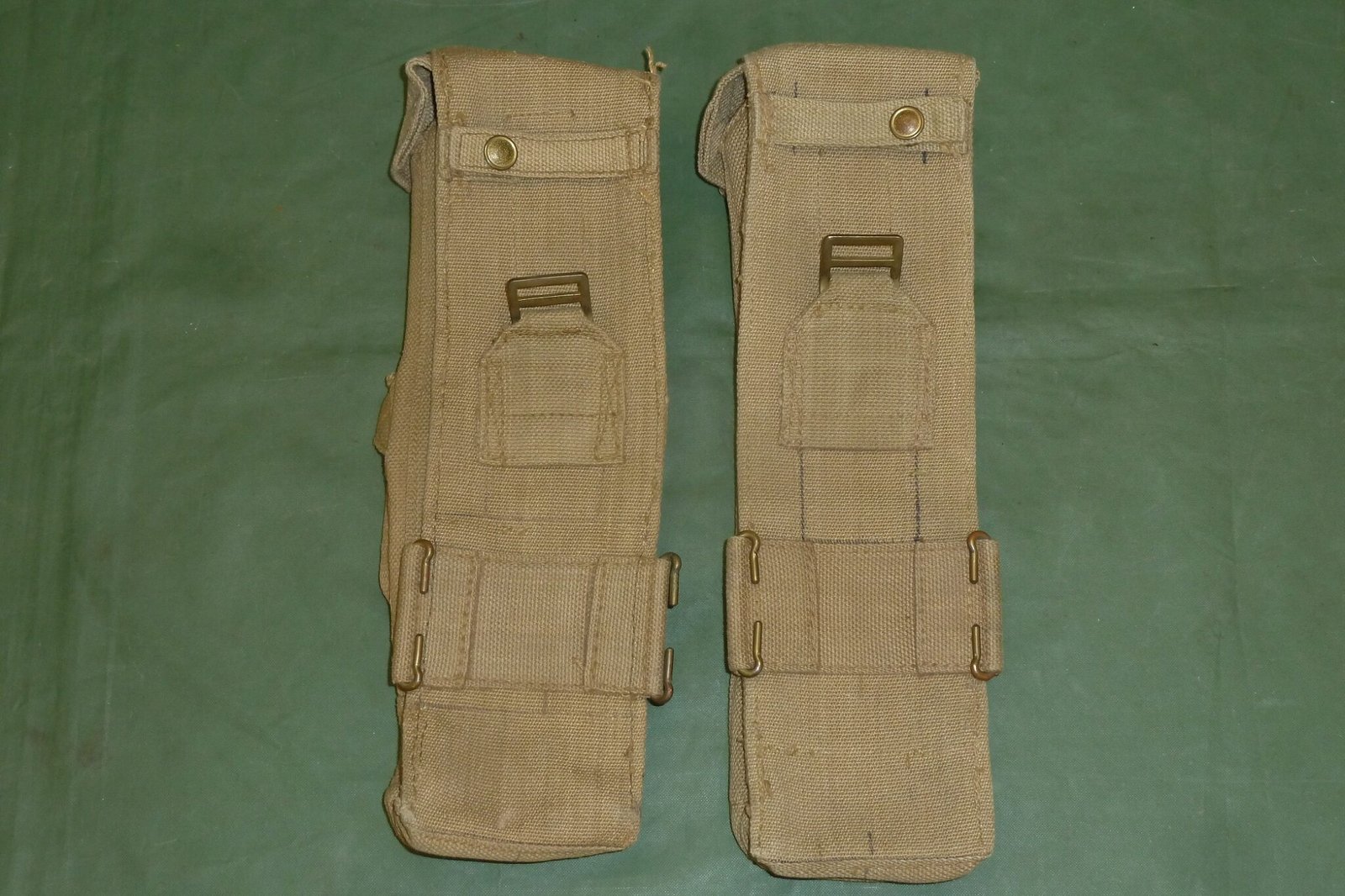 WW2 LANCHESTER POUCHES (WSB4) P476 - Chelmsford Militaria