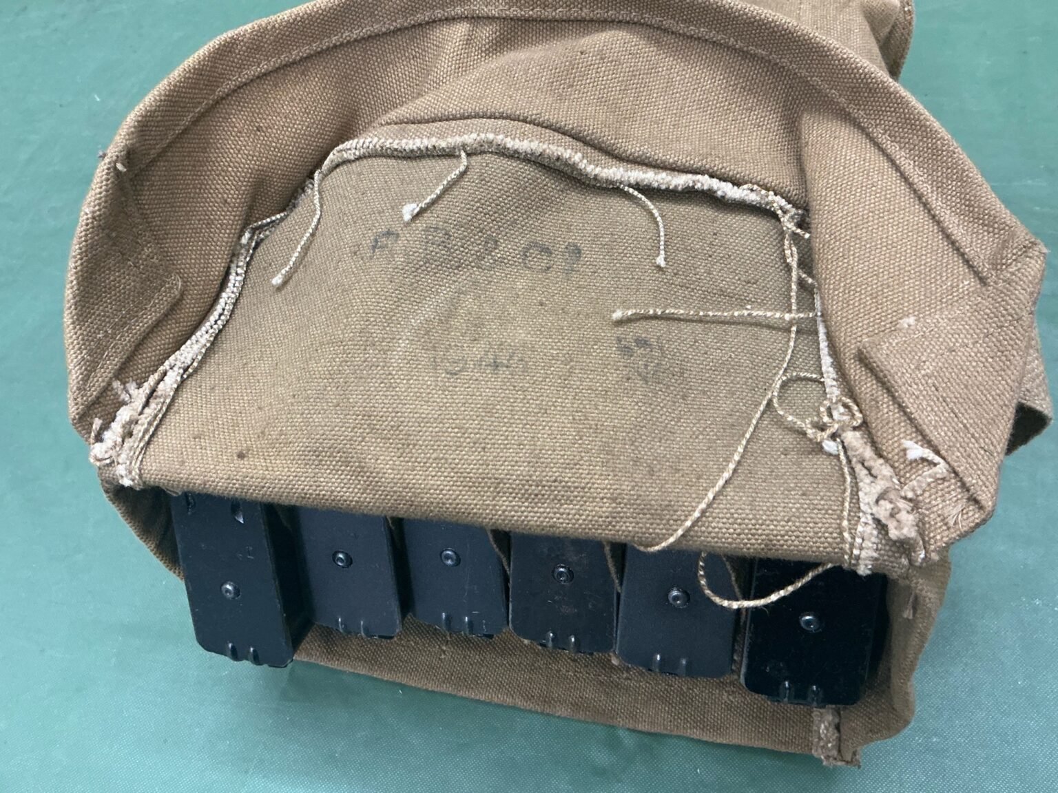 WW2 BREN MAGAZINES IN CANVAS POUCH (WSA2) - Chelmsford Militaria